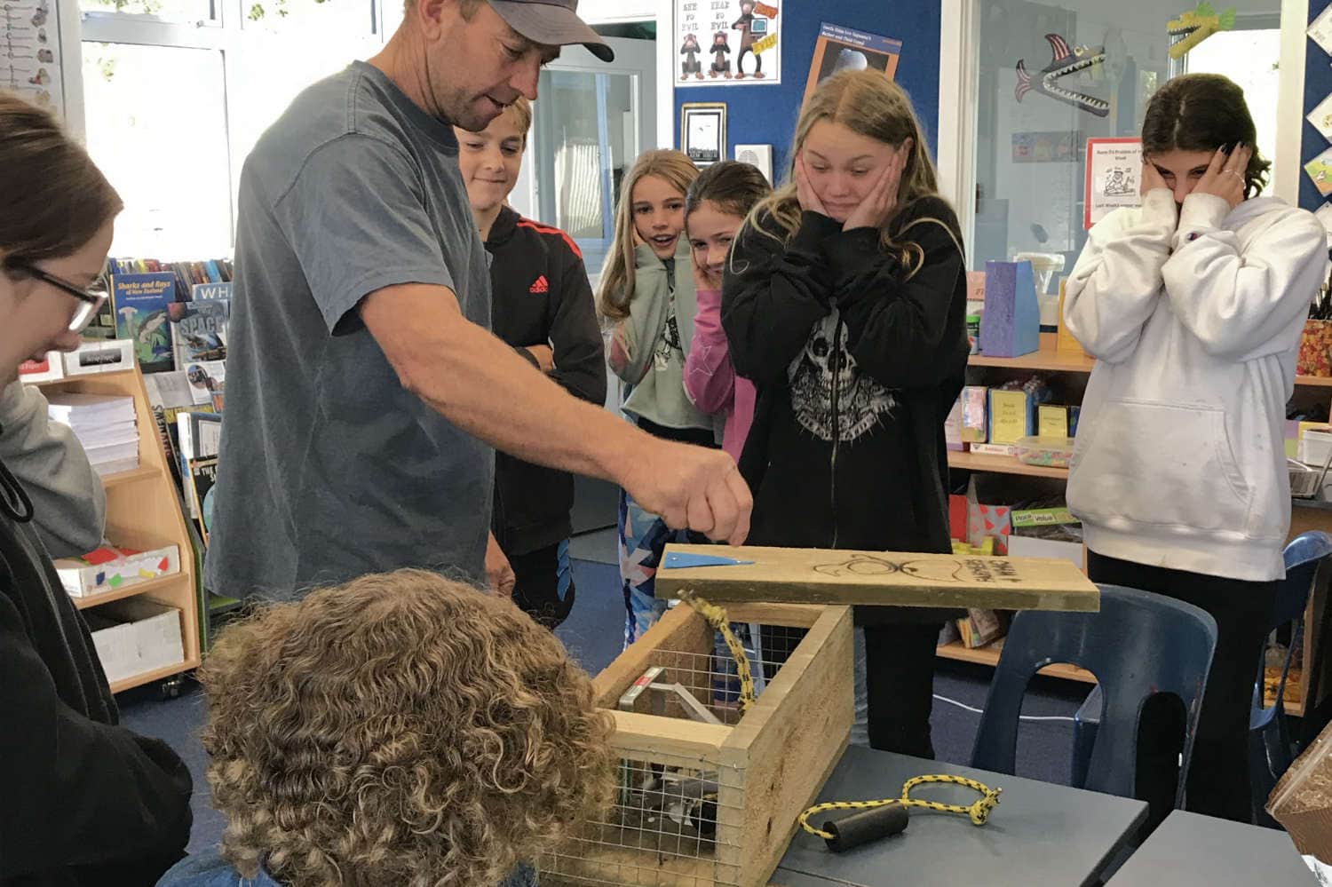 Ngatimoti students make predator traps | Tasman Environmental Trust